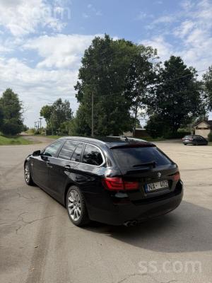Melns BMW 525 2012 Saldus, ar dzinēja tilpumu 2.00 L un nobraukumu 373 tūkst. km par 9300 €, foto 5 vietnē AUTOMOTO.COM.LV