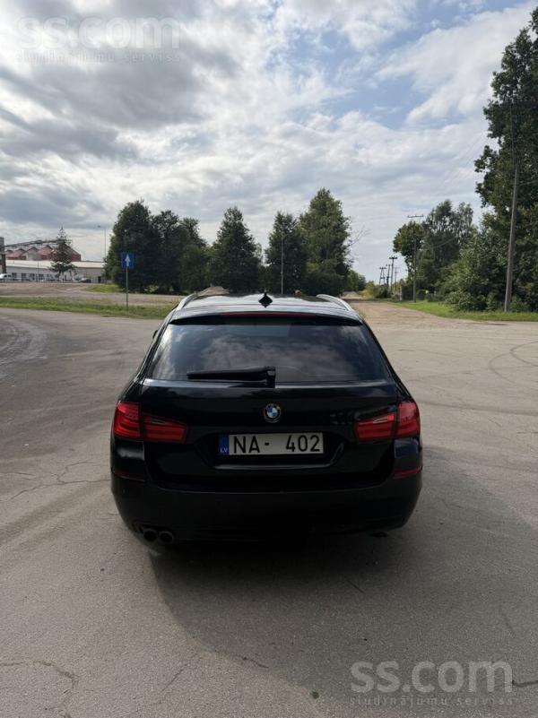 Melns BMW 525 2012 Saldus, ar dzinēja tilpumu 2.00 L un nobraukumu 373 tūkst. km par 9300 €, foto 5 vietnē AUTOMOTO.COM.LV