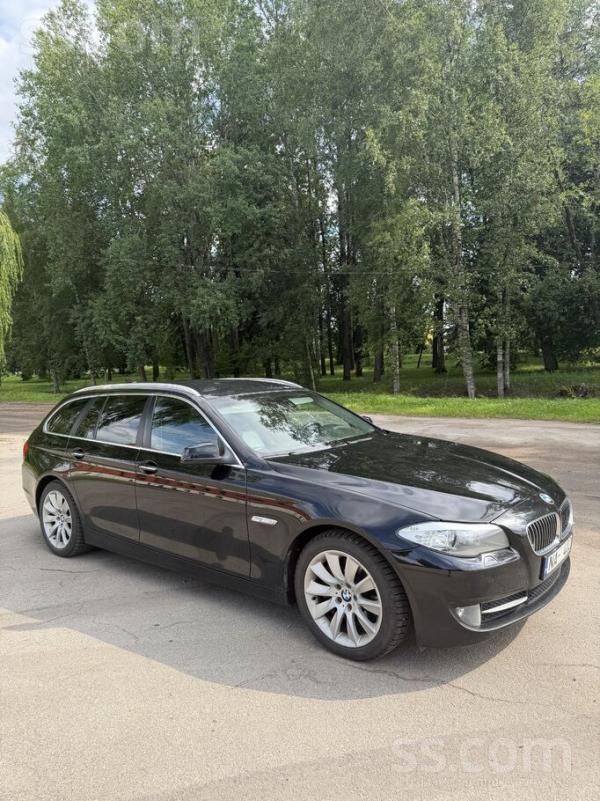 Melns BMW 525 2012 Saldus, ar dzinēja tilpumu 2.00 L un nobraukumu 373 tūkst. km par 9300 €, foto 7 vietnē AUTOMOTO.COM.LV