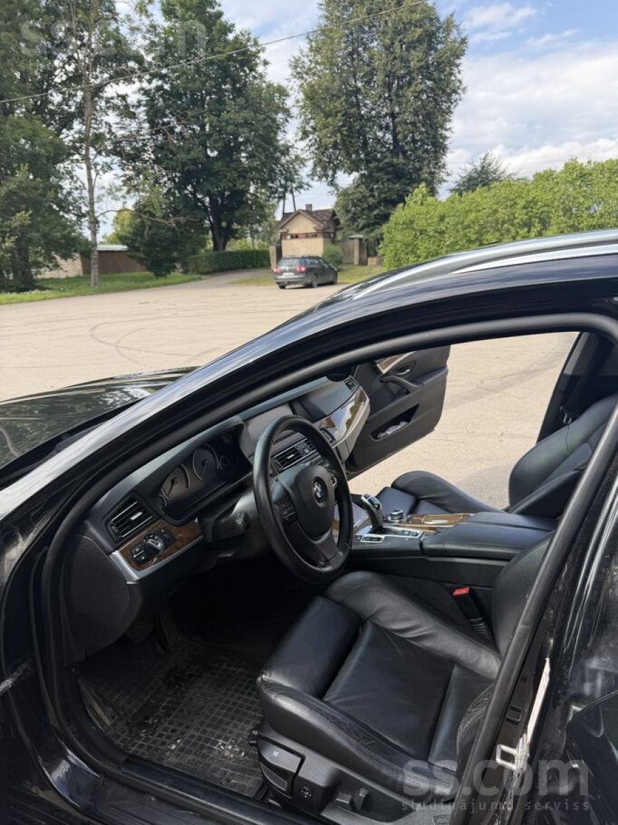 Melns BMW 525 2012 Saldus, ar dzinēja tilpumu 2.00 L un nobraukumu 373 tūkst. km par 9300 €, foto 9 vietnē AUTOMOTO.COM.LV