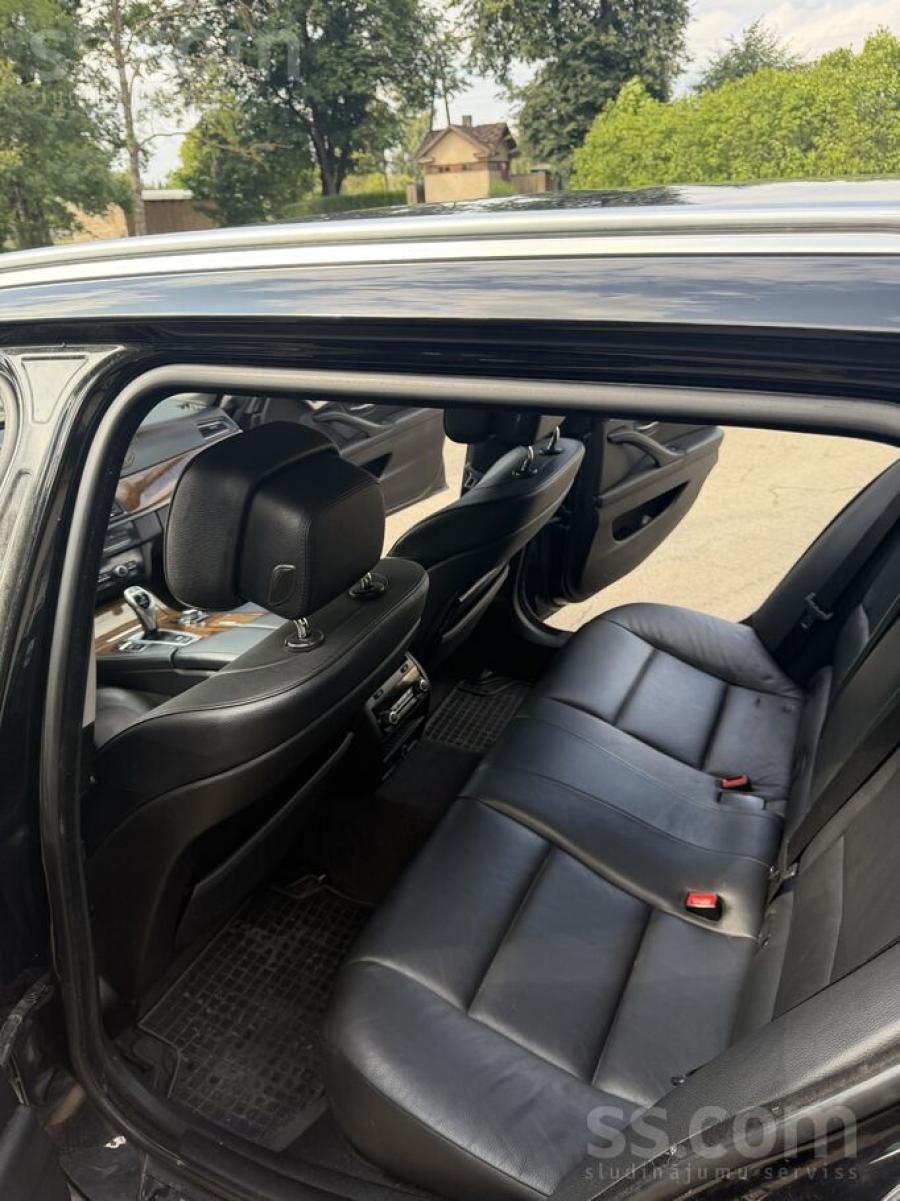 Melns BMW 525 2012 Saldus, ar dzinēja tilpumu 2.00 L un nobraukumu 373 tūkst. km par 9300 €, foto 12 vietnē AUTOMOTO.COM.LV
