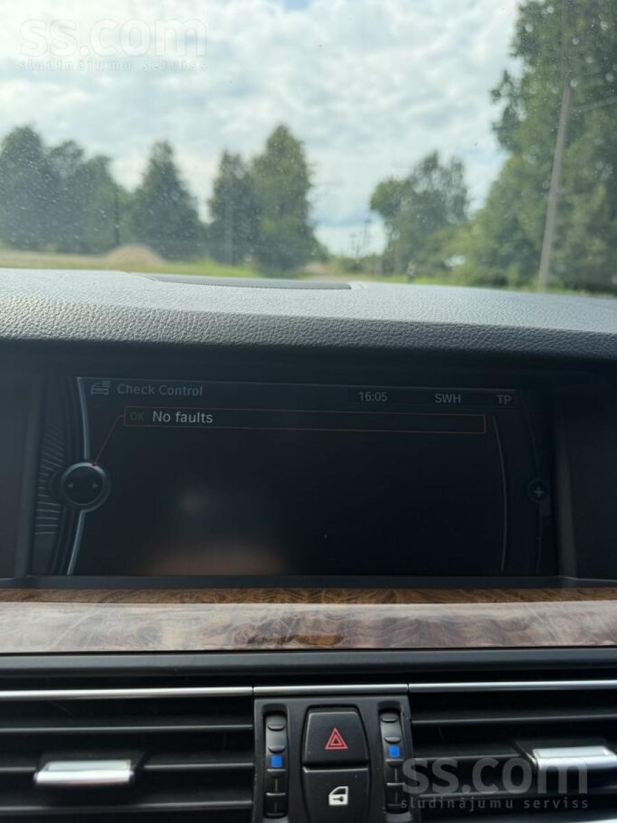 Melns BMW 525 2012 Saldus, ar dzinēja tilpumu 2.00 L un nobraukumu 373 tūkst. km par 9300 €, foto 18 vietnē AUTOMOTO.COM.LV