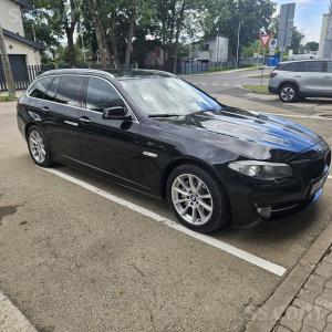 Black BMW 525 2012 in Riga, with an engine capacity of 2.00 L and mileage of 316 thousand km for 6600 €, photo 3 on AUTOMOTO.COM.LV