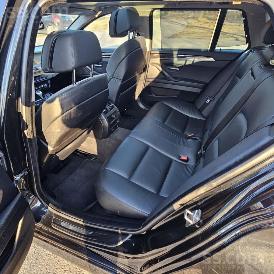 Black BMW 525 2012 in Riga, with an engine capacity of 2.00 L and mileage of 316 thousand km for 6600 €, photo 10 on AUTOMOTO.COM.LV