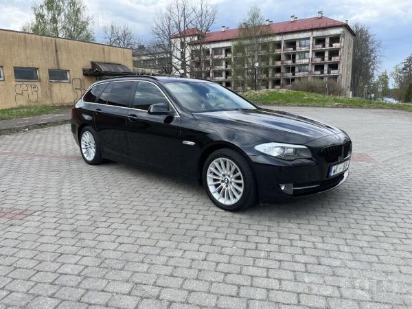 Melns BMW 525 2012 Cēsis, ar dzinēja tilpumu 2.00 L un nobraukumu 268 tūkst. km par 9350 €, foto 1 vietnē AUTOMOTO.COM.LV