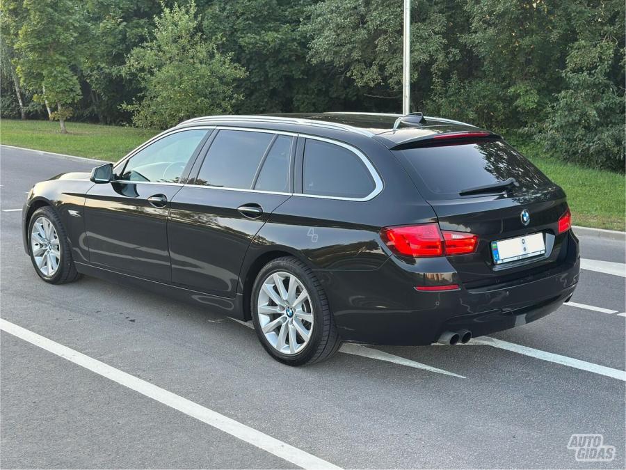 Black BMW 525 2012 in Jonava, with an engine capacity of 2.00 L and mileage of 283 thousand km for 8200 €, photo 4 on AUTOMOTO.COM.LV