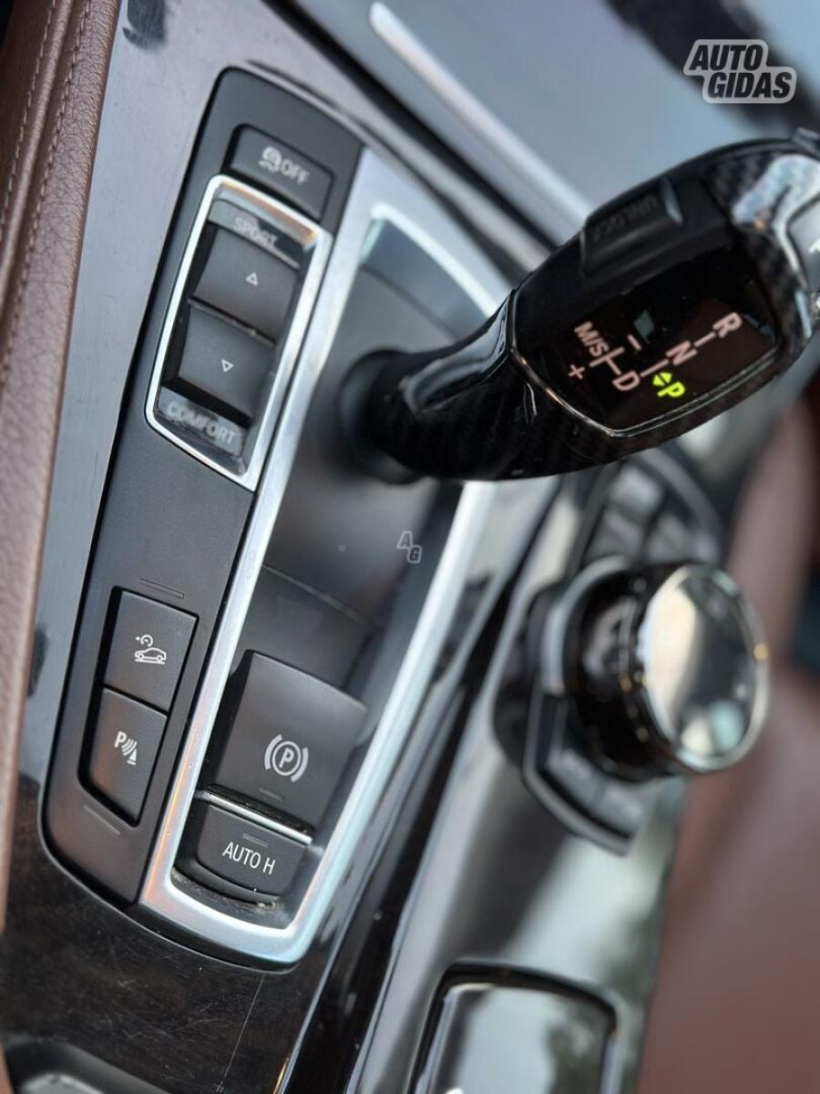 Black BMW 525 2012 in Jonava, with an engine capacity of 2.00 L and mileage of 283 thousand km for 8200 €, photo 17 on AUTOMOTO.COM.LV