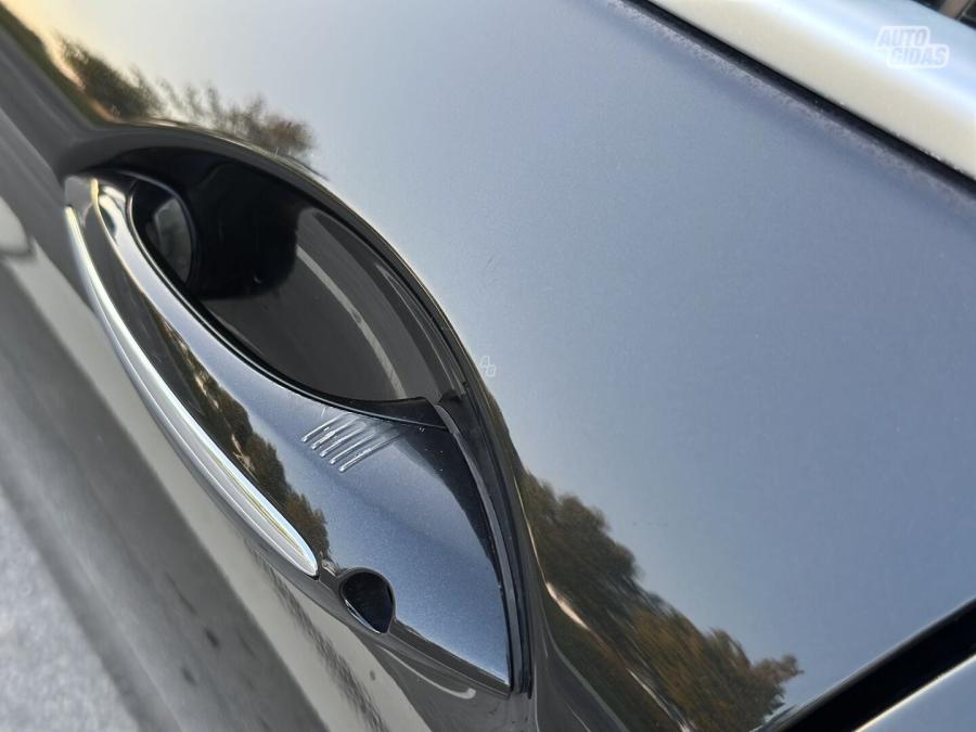 Black BMW 525 2012 in Jonava, with an engine capacity of 2.00 L and mileage of 283 thousand km for 8200 €, photo 19 on AUTOMOTO.COM.LV