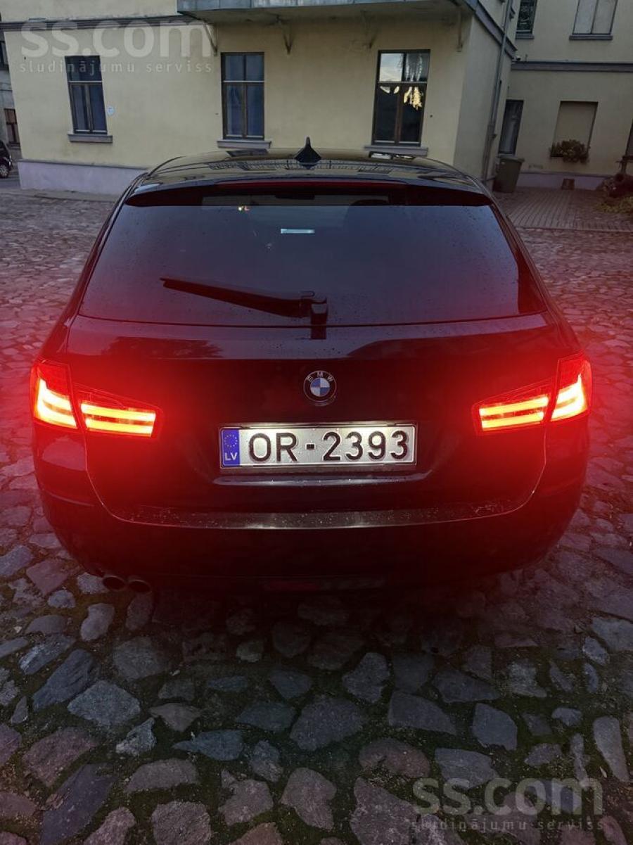 Melns BMW 525 2012 Bauska, ar dzinēja tilpumu 2.00 L un nobraukumu 260 tūkst. km par 7390 €, foto 4 vietnē AUTOMOTO.COM.LV