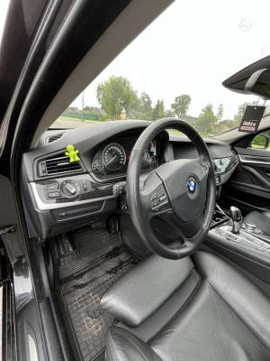 Black BMW 525 2012 in Panevezys, with an engine capacity of 2.00 L and mileage of 365 thousand km for 9000 €, photo 11 on AUTOMOTO.COM.LV