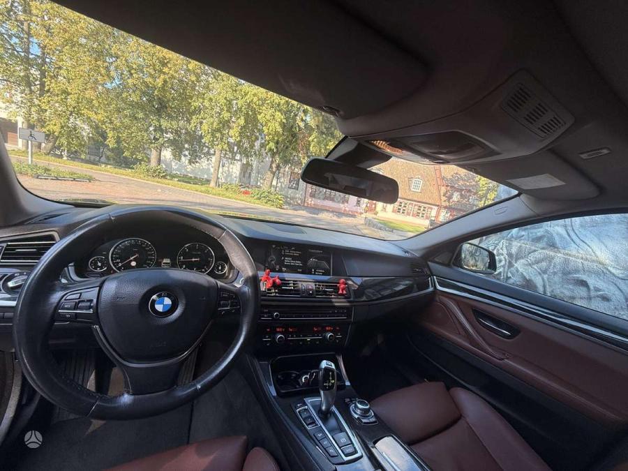 Melns BMW 525 2013 Klaipėda, ar dzinēja tilpumu 2.00 L un nobraukumu 337 tūkst. km par 10000 €, foto 13 vietnē AUTOMOTO.COM.LV