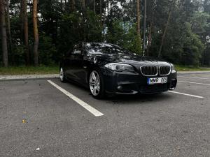 Black BMW 525 2013 in Kaunas, with an engine capacity of 2.00 L and mileage of 316 thousand km for 9800 €, photo 4 on AUTOMOTO.COM.LV