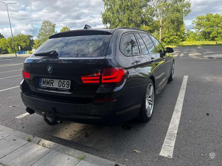 Black BMW 525 2013 in Kaunas, with an engine capacity of 2.00 L and mileage of 316 thousand km for 9800 €, photo 7 on AUTOMOTO.COM.LV