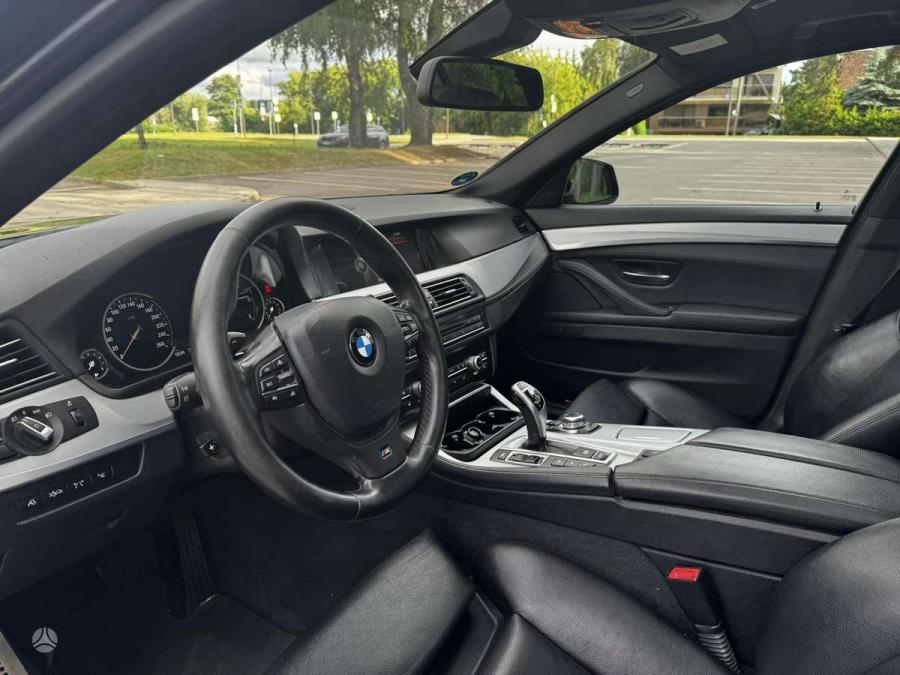 Black BMW 525 2013 in Kaunas, with an engine capacity of 2.00 L and mileage of 316 thousand km for 9800 €, photo 10 on AUTOMOTO.COM.LV