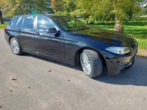Black BMW 525 2013 in Jelgava, with an engine capacity of 2.00 L and mileage of 240 thousand km for 11000 €, photo 4 on AUTOMOTO.COM.LV