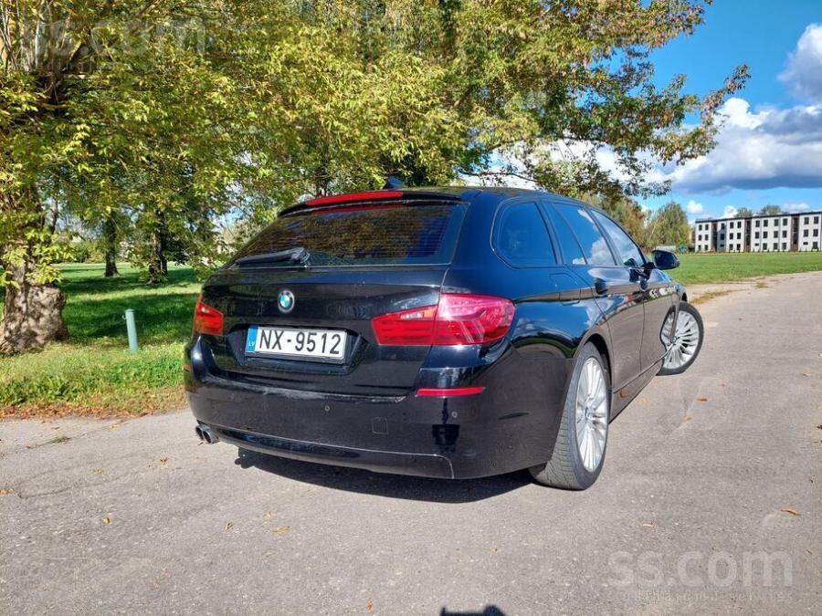 Black BMW 525 2013 in Jelgava, with an engine capacity of 2.00 L and mileage of 240 thousand km for 11000 €, photo 8 on AUTOMOTO.COM.LV