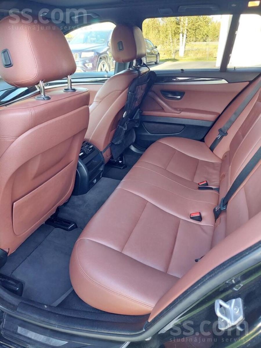 Black BMW 525 2013 in Jelgava, with an engine capacity of 2.00 L and mileage of 240 thousand km for 11000 €, photo 16 on AUTOMOTO.COM.LV