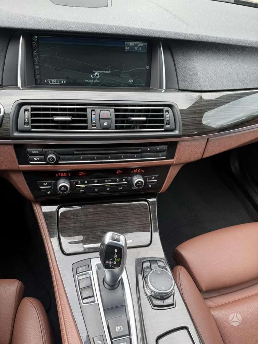 Melns BMW 525 2013 Kazlų Rūda, ar dzinēja tilpumu 2.00 L un nobraukumu 296 tūkst. km par 10999 €, foto 17 vietnē AUTOMOTO.COM.LV