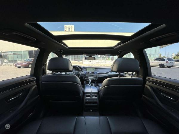 Melns BMW 525 2013 Viļņa, ar dzinēja tilpumu 2.00 L un nobraukumu 285 tūkst. km par 10000 €, foto 9 vietnē AUTOMOTO.COM.LV