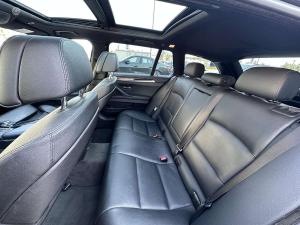 Black BMW 525 2013 in Vilnius, with an engine capacity of 2.00 L and mileage of 285 thousand km for 10000 €, photo 11 on AUTOMOTO.COM.LV