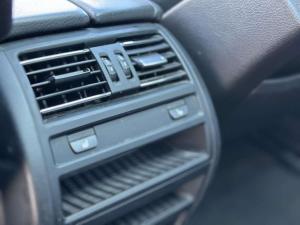 Black BMW 525 2013 in Vilnius, with an engine capacity of 2.00 L and mileage of 285 thousand km for 10000 €, photo 13 on AUTOMOTO.COM.LV