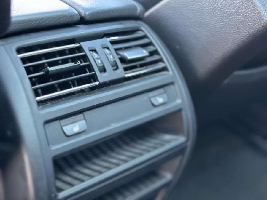 Black BMW 525 2013 in Vilnius, with an engine capacity of 2.00 L and mileage of 285 thousand km for 10000 €, photo 13 on AUTOMOTO.COM.LV