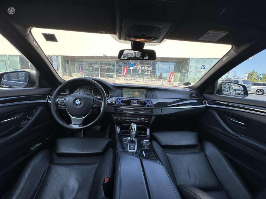 Black BMW 525 2013 in Vilnius, with an engine capacity of 2.00 L and mileage of 285 thousand km for 10000 €, photo 14 on AUTOMOTO.COM.LV
