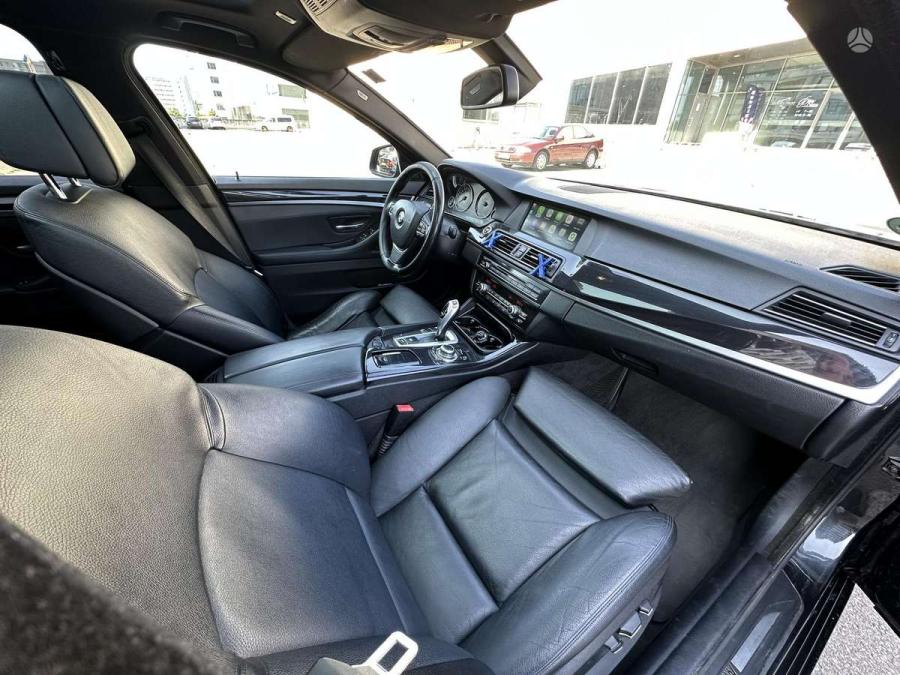 Black BMW 525 2013 in Vilnius, with an engine capacity of 2.00 L and mileage of 285 thousand km for 10000 €, photo 16 on AUTOMOTO.COM.LV