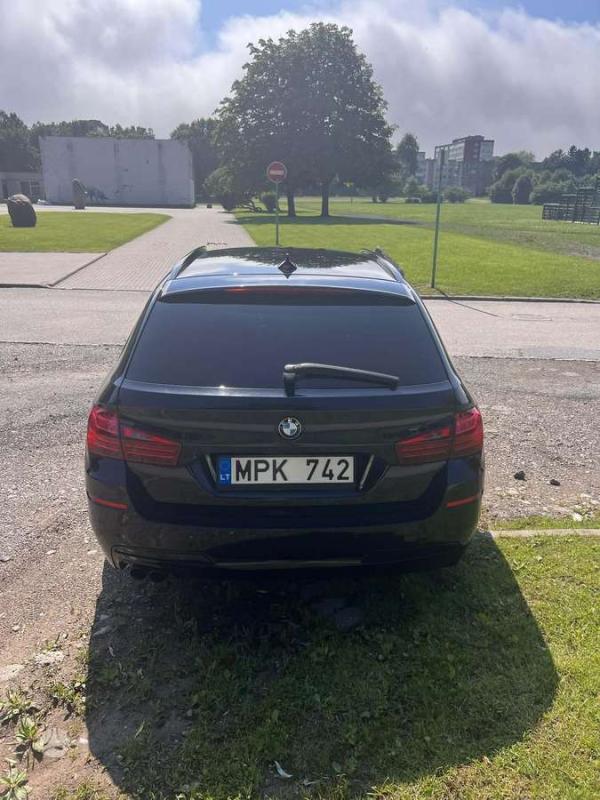 Black BMW 525 2013 in Alytus, with an engine capacity of 2.00 L and mileage of 309 thousand km for 10500 €, photo 2 on AUTOMOTO.COM.LV