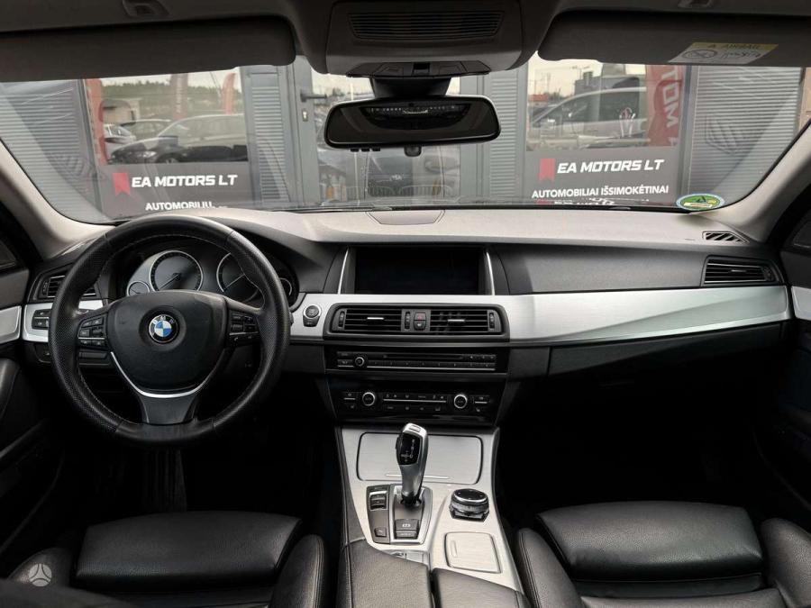 Melns BMW 525 2013 Viļņa, ar dzinēja tilpumu 2.00 L un nobraukumu 242 tūkst. km par 10500 €, foto 10 vietnē AUTOMOTO.COM.LV