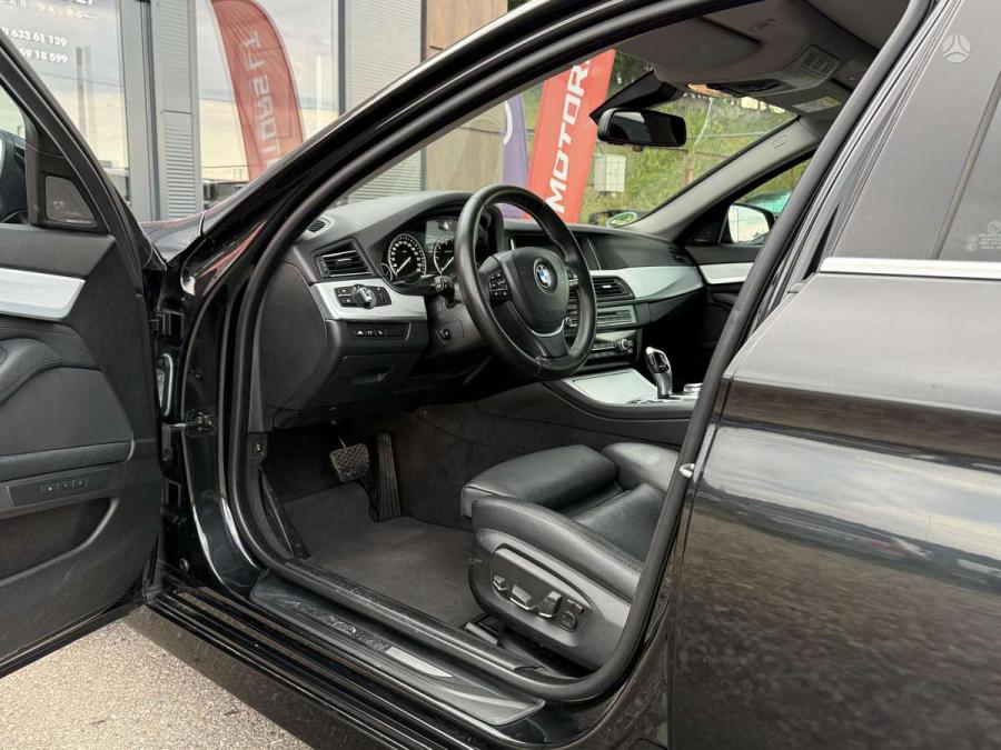 Melns BMW 525 2013 Viļņa, ar dzinēja tilpumu 2.00 L un nobraukumu 242 tūkst. km par 10500 €, foto 12 vietnē AUTOMOTO.COM.LV