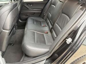 Melns BMW 525 2013 Viļņa, ar dzinēja tilpumu 2.00 L un nobraukumu 242 tūkst. km par 10500 €, foto 16 vietnē AUTOMOTO.COM.LV
