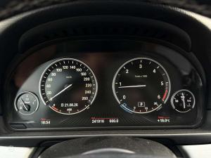 Melns BMW 525 2013 Viļņa, ar dzinēja tilpumu 2.00 L un nobraukumu 242 tūkst. km par 10500 €, foto 44 vietnē AUTOMOTO.COM.LV