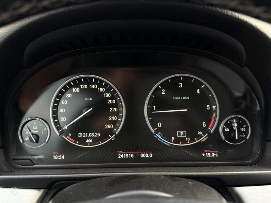 Melns BMW 525 2013 Viļņa, ar dzinēja tilpumu 2.00 L un nobraukumu 242 tūkst. km par 10500 €, foto 44 vietnē AUTOMOTO.COM.LV