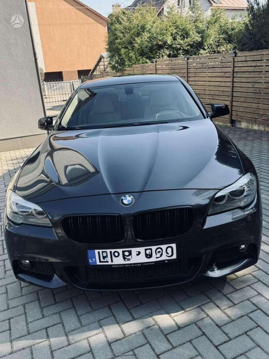 Black BMW 525 2013 in Vilnius, with an engine capacity of 2.00 L and mileage of 312 thousand km for 10800 €, photo 3 on AUTOMOTO.COM.LV