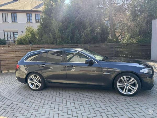 Melns BMW 525 2013 Viļņa, ar dzinēja tilpumu 2.00 L un nobraukumu 312 tūkst. km par 10800 €, foto 6 vietnē AUTOMOTO.COM.LV