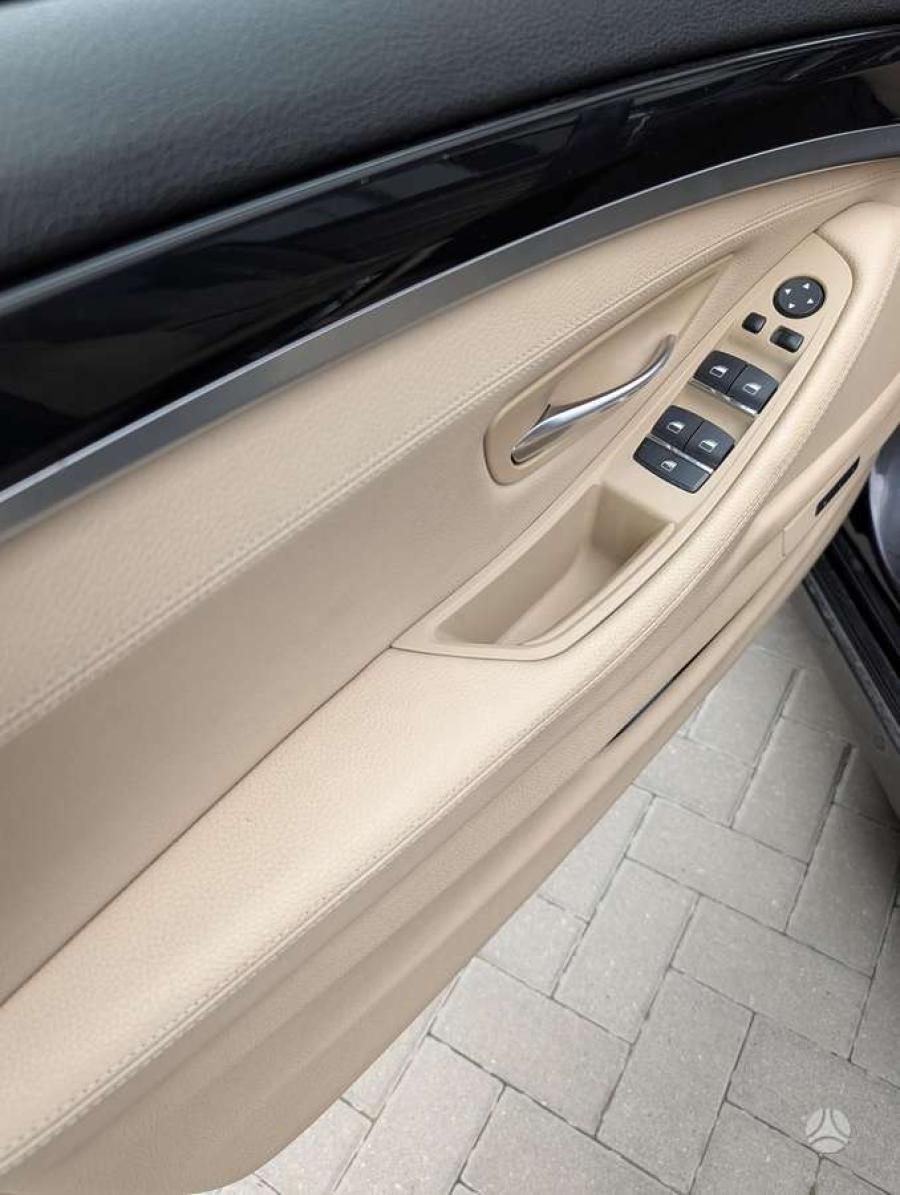 Black BMW 525 2013 in Vilnius, with an engine capacity of 2.00 L and mileage of 312 thousand km for 10800 €, photo 14 on AUTOMOTO.COM.LV