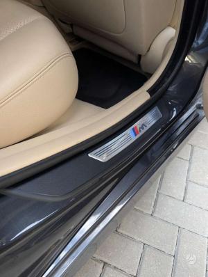 Black BMW 525 2013 in Vilnius, with an engine capacity of 2.00 L and mileage of 312 thousand km for 10800 €, photo 15 on AUTOMOTO.COM.LV