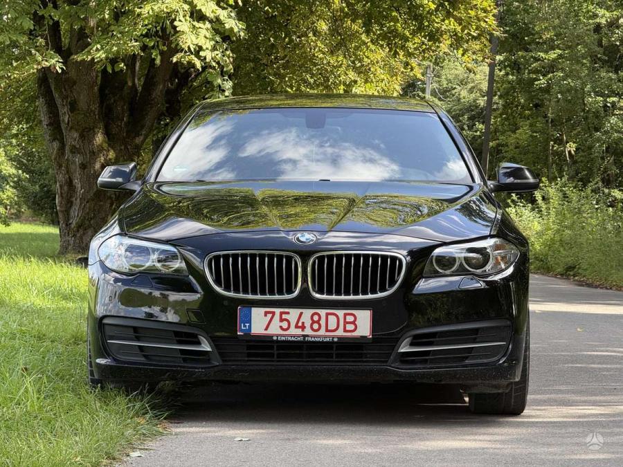 Black BMW 525 2013 in Kaunas, with an engine capacity of 2.00 L and mileage of 290 thousand km for 7700 €, photo 4 on AUTOMOTO.COM.LV