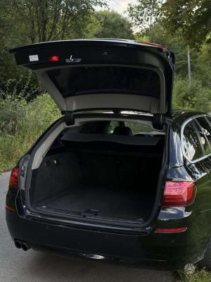 Black BMW 525 2013 in Kaunas, with an engine capacity of 2.00 L and mileage of 290 thousand km for 7700 €, photo 17 on AUTOMOTO.COM.LV