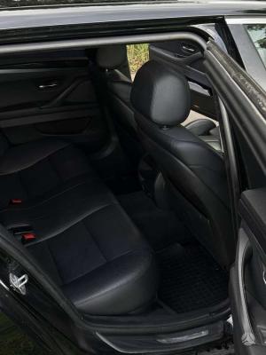 Black BMW 525 2013 in Kaunas, with an engine capacity of 2.00 L and mileage of 290 thousand km for 7700 €, photo 19 on AUTOMOTO.COM.LV