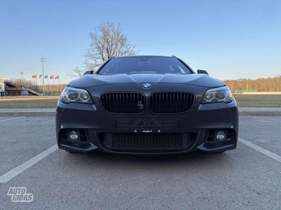 Black BMW 525 2014 in Kaunas, with an engine capacity of 2.00 L and mileage of 284 thousand km for 11400 €, photo 5 on AUTOMOTO.COM.LV
