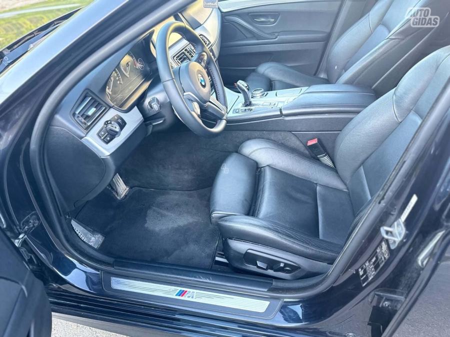 Melns BMW 525 2014 Viļņa, ar dzinēja tilpumu 2.00 L un nobraukumu 315 tūkst. km par 10800 €, foto 12 vietnē AUTOMOTO.COM.LV