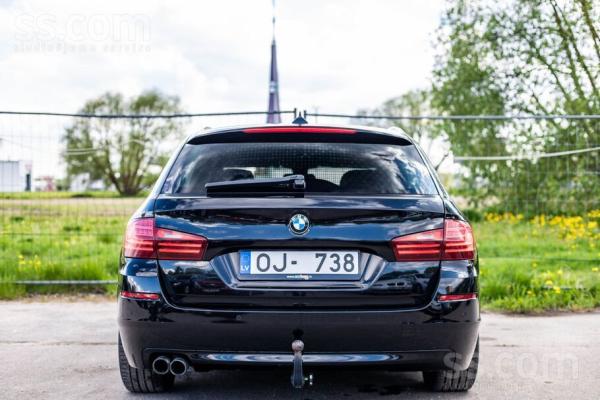 Black BMW 525 2014 in Riga, with an engine capacity of 2.00 L and mileage of 338 thousand km for 12990 €, photo 8 on AUTOMOTO.COM.LV