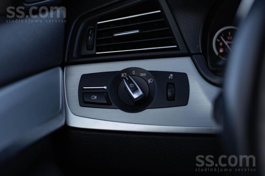 Melns BMW 525 2014 Rīga, ar dzinēja tilpumu 2.00 L un nobraukumu 338 tūkst. km par 12990 €, foto 18 vietnē AUTOMOTO.COM.LV