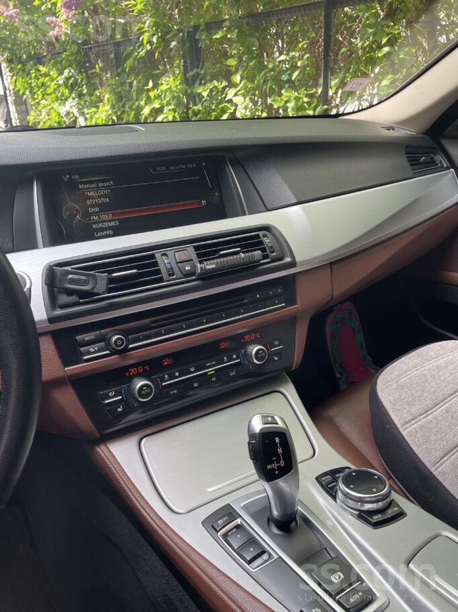 Black BMW 525 2014 in Riga, with an engine capacity of 2.00 L and mileage of 244 thousand km for 10000 €, photo 5 on AUTOMOTO.COM.LV