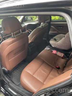 Black BMW 525 2014 in Riga, with an engine capacity of 2.00 L and mileage of 244 thousand km for 10000 €, photo 7 on AUTOMOTO.COM.LV
