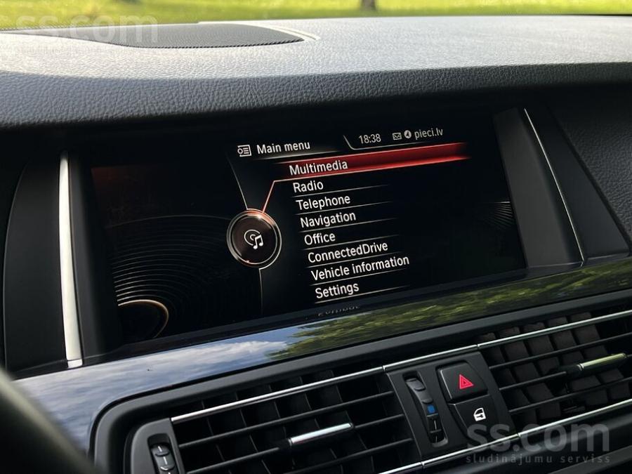 Melns BMW 525 2014 Cēsis, ar dzinēja tilpumu 2.00 L un nobraukumu 301 tūkst. km par 8500 €, foto 24 vietnē AUTOMOTO.COM.LV
