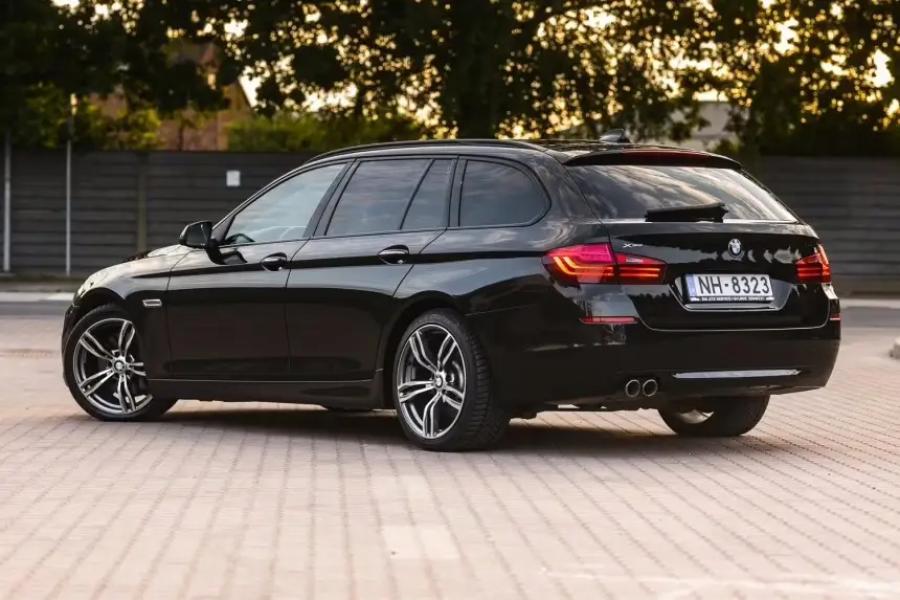 Melns BMW 525 2014 Jelgava, ar dzinēja tilpumu 2.00 L un nobraukumu 338 tūkst. km par 13000 €, foto 5 vietnē AUTOMOTO.COM.LV