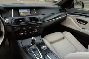 Melns BMW 525 2014 Jelgava, ar dzinēja tilpumu 2.00 L un nobraukumu 338 tūkst. km par 13000 €, foto 14 vietnē AUTOMOTO.COM.LV